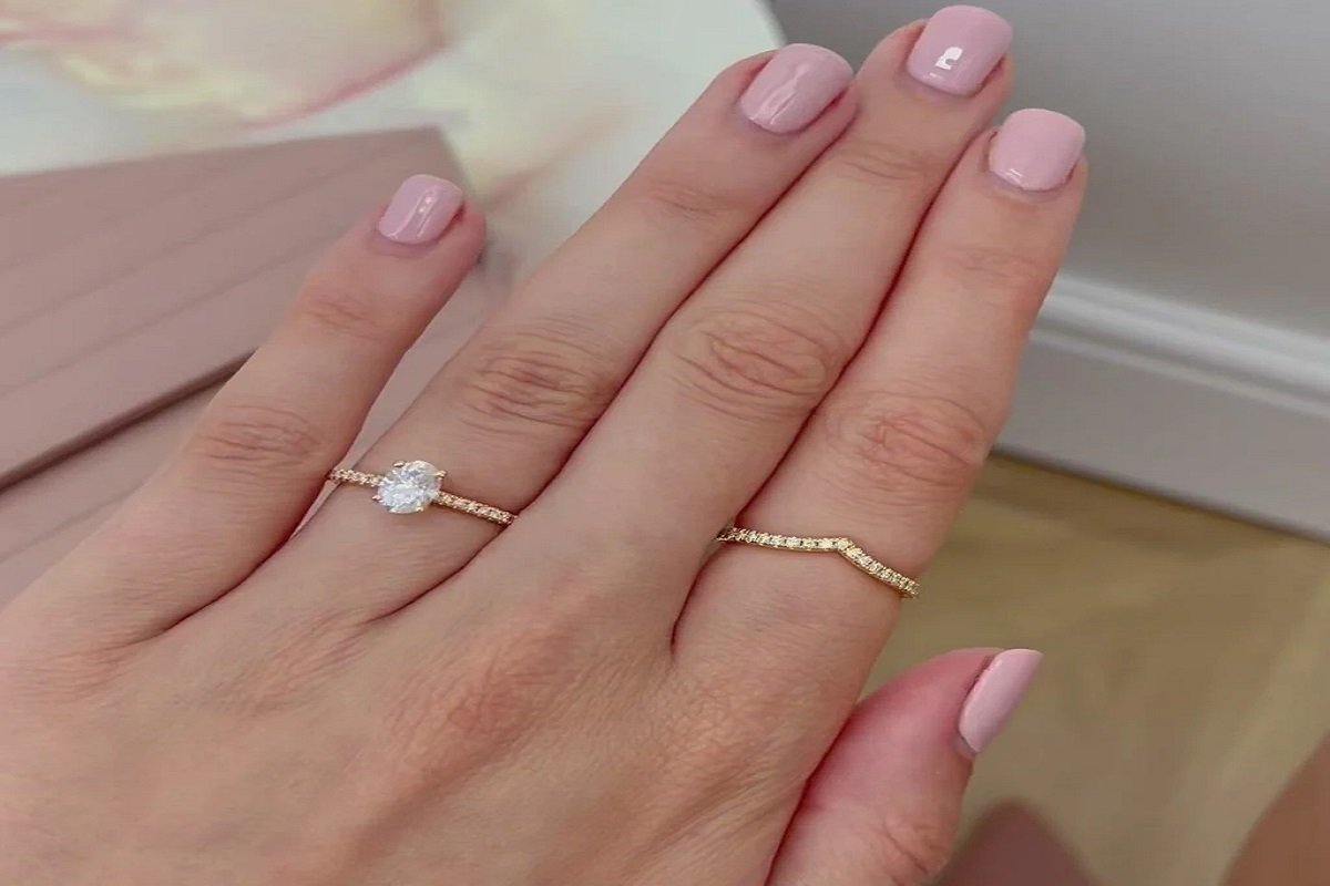 The Best Custom Engagement Rings You Can Find in the UK - Global ...